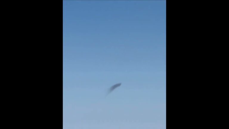 UFO Caught on Camera at 10,000 Meters | Passenger Captures Mysterious ...